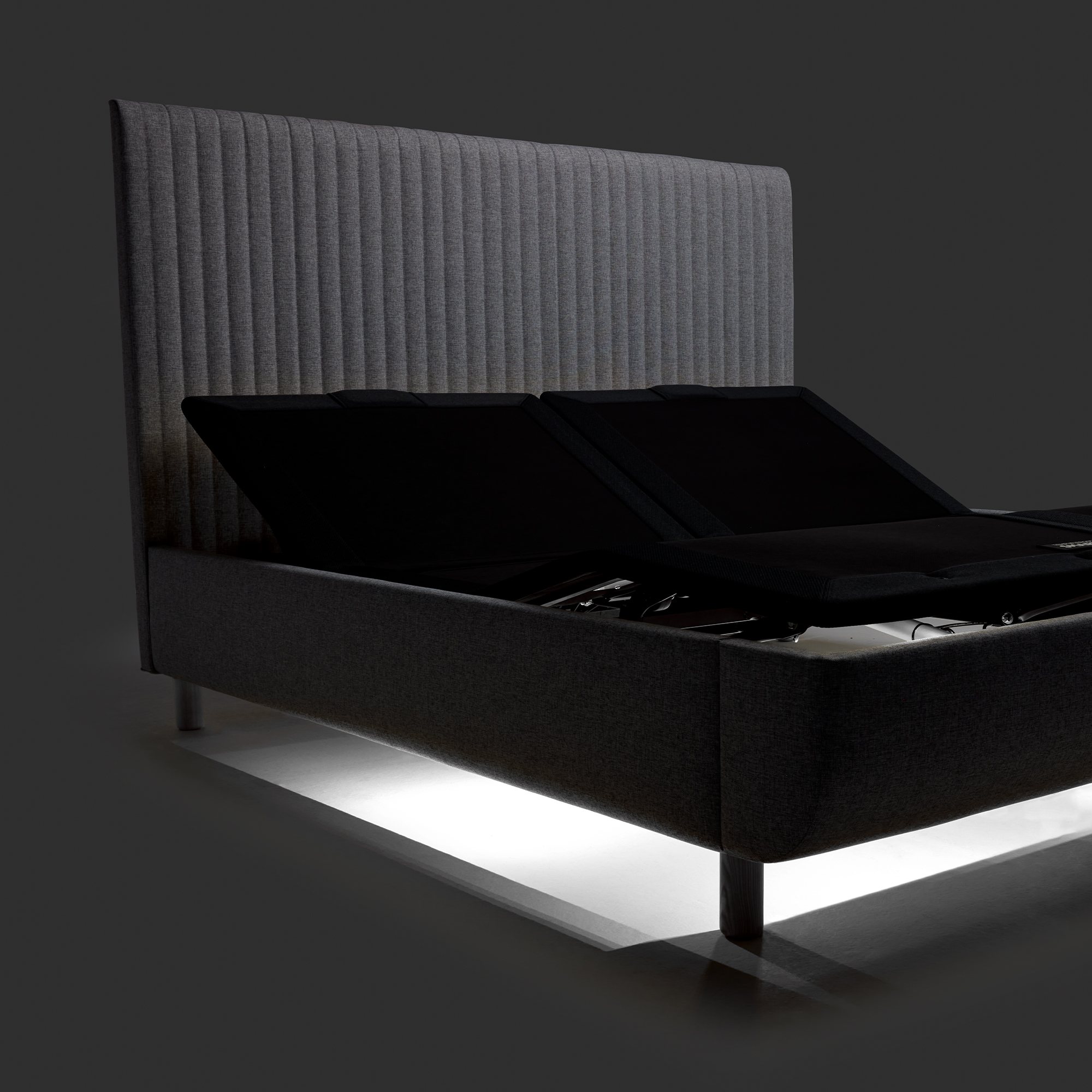 TEMPUR Ergo™ Smart Base With Form Headboard • Roomes Furniture