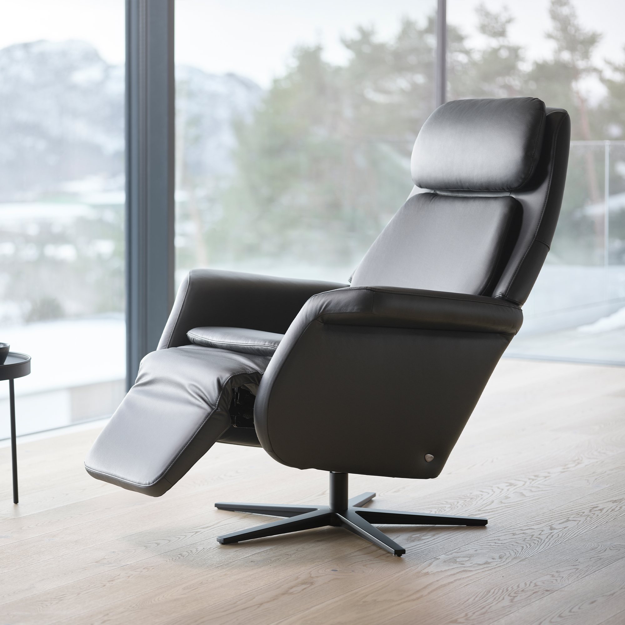 Stressless Sam Power Chair (Sirius Base) • Roomes Furniture & Interiors