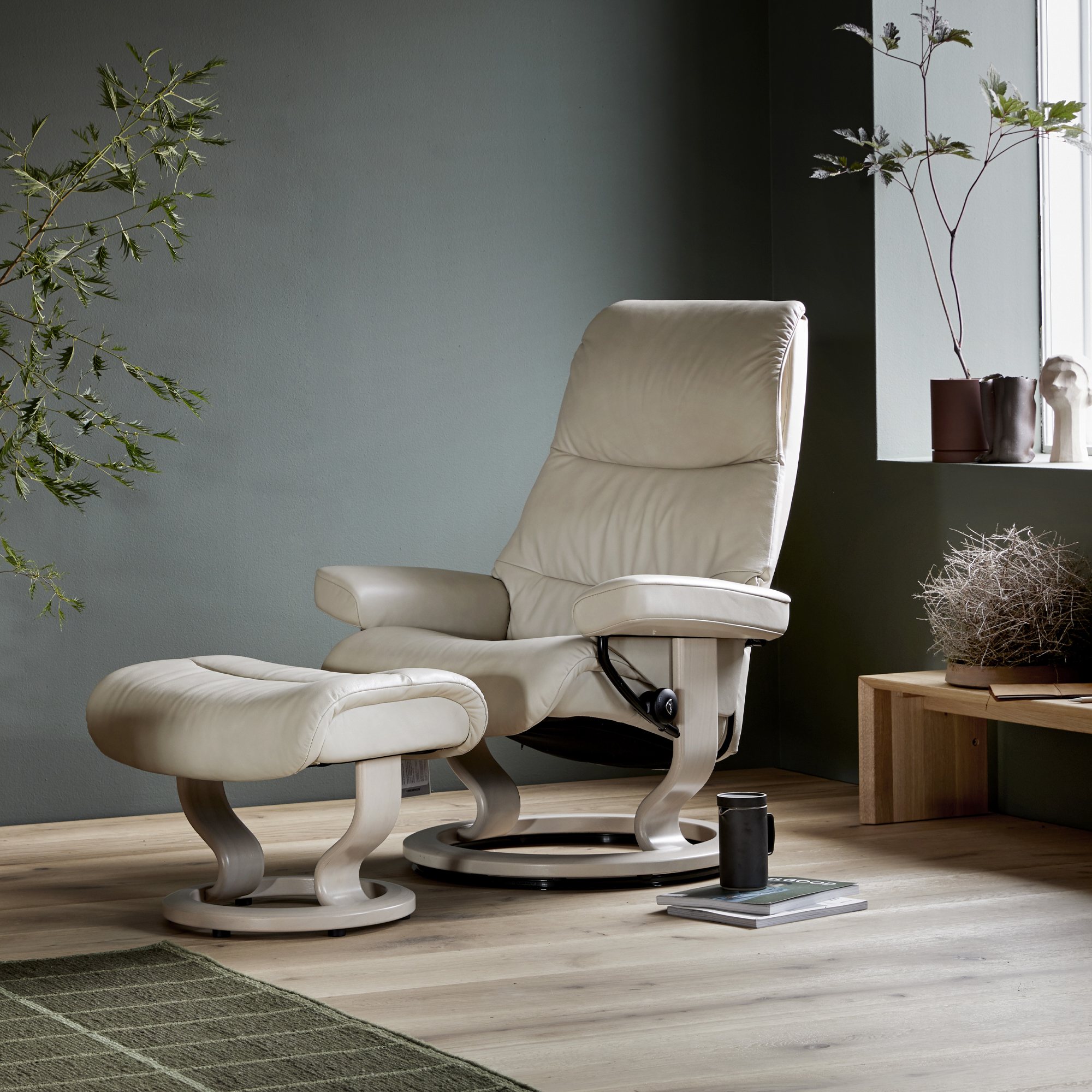 Stressless View Recliner Chair Classic Base • Roomes Furniture & Interiors
