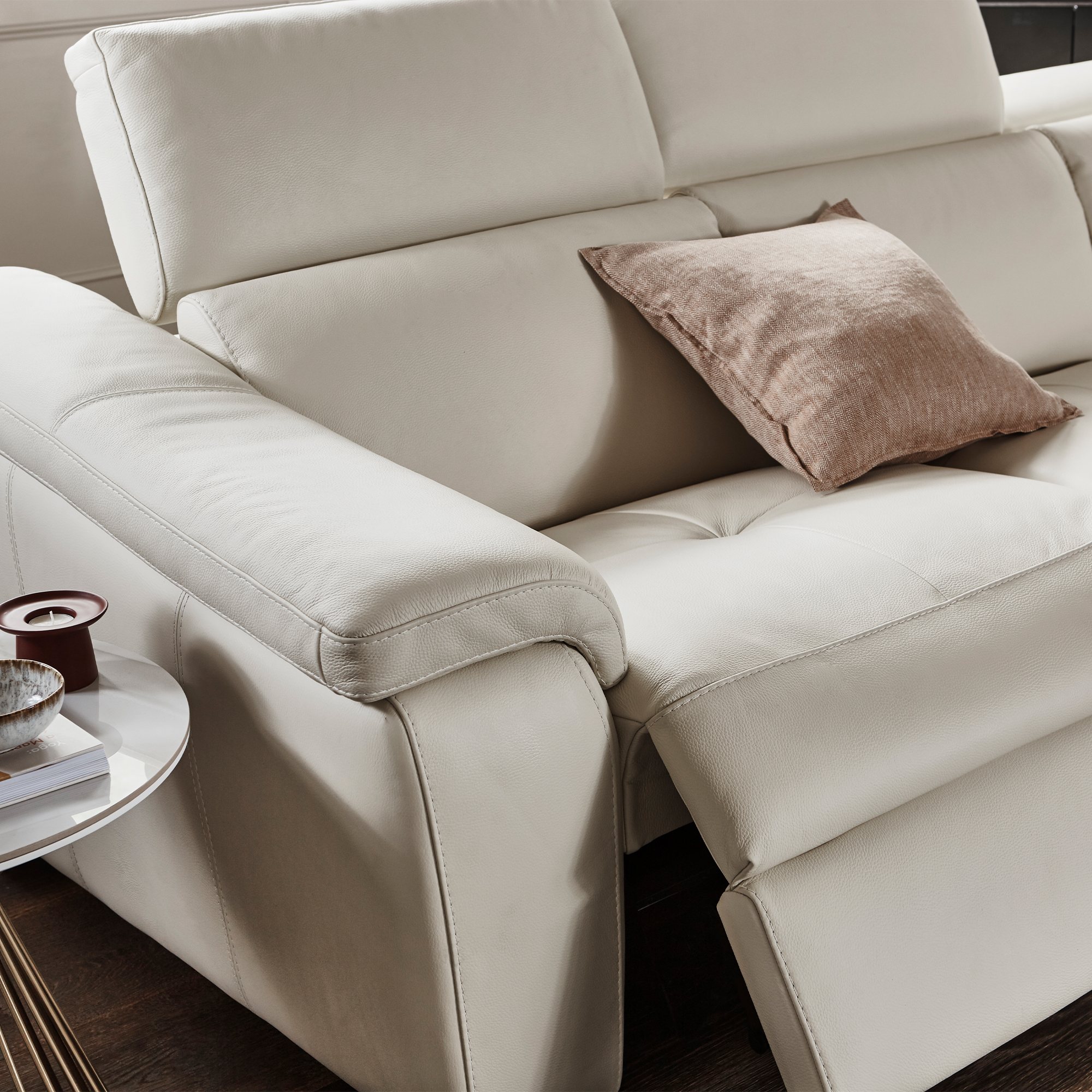 Nicoletti Home Thema Right Hand Facing Chaise Sofa • Roomes Furniture