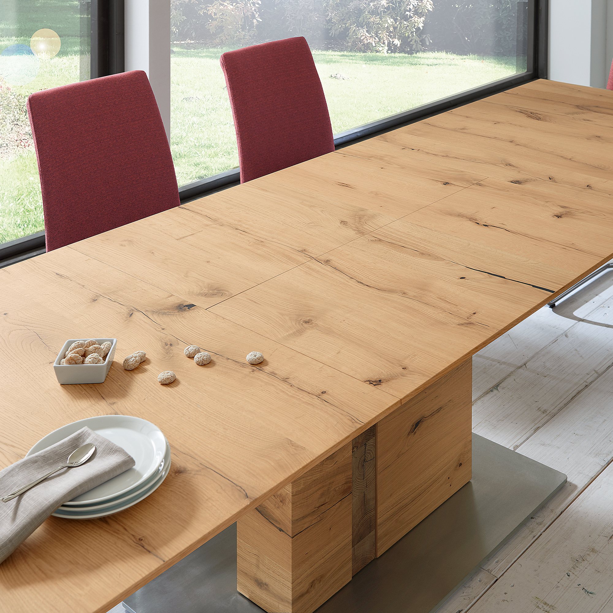 Venjakob Lid 634 - Extending Dining Table • Roomes Furniture