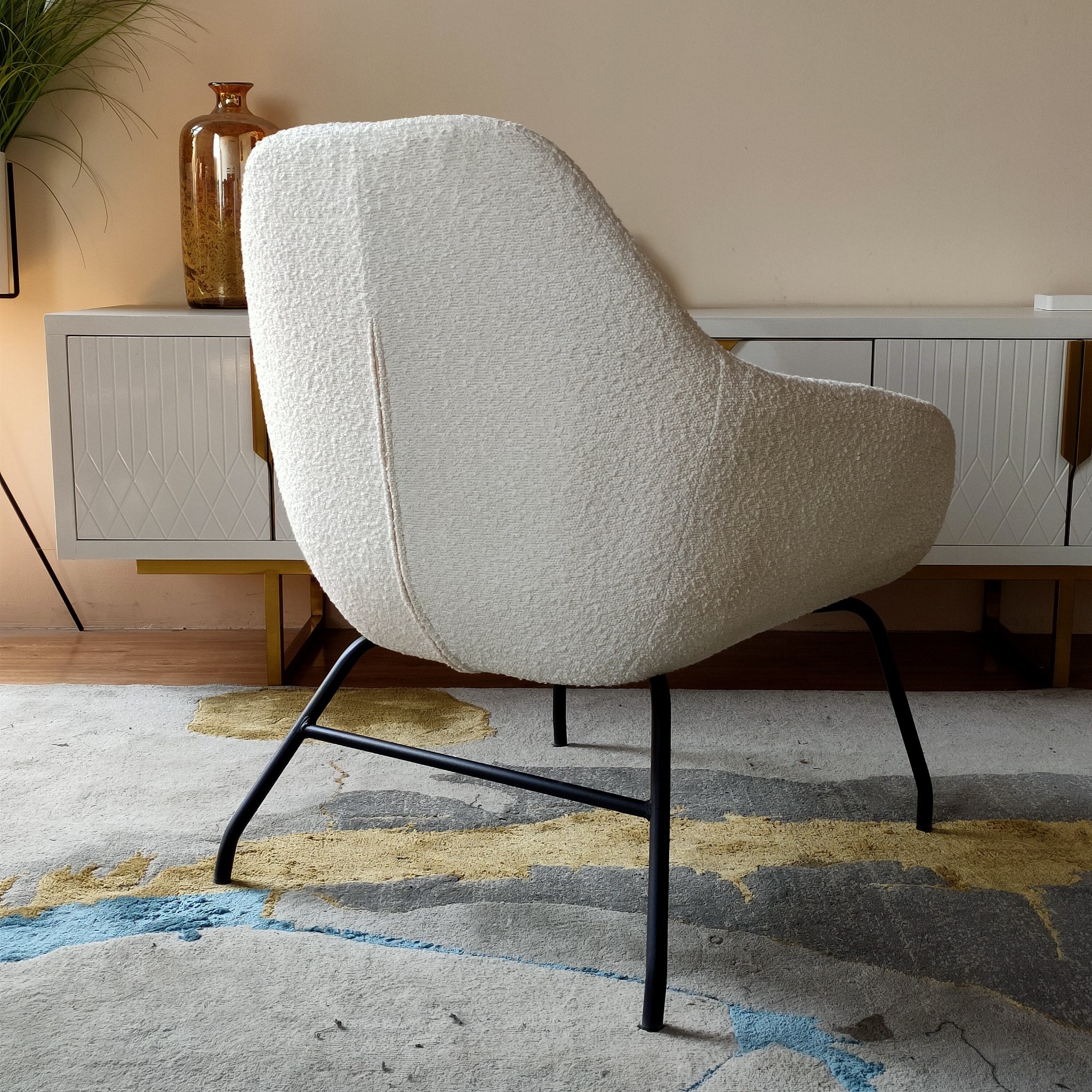 Moby Chair (Ivory) • Roomes Furniture & Interiors