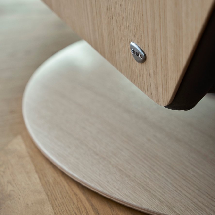 Stressless Sam Power Chair (Disc Base) • Roomes Furniture